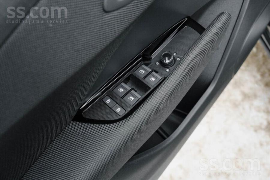 Pelēks Audi Q3 2026 Rīga, ar dzinēja tilpumu 1.50 L un nobraukumu 4 tūkst. km par 42900 €, foto 13 vietnē AUTOMOTO.COM.LV