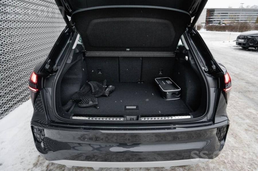 Pelēks Audi Q3 2026 Rīga, ar dzinēja tilpumu 1.50 L un nobraukumu 4 tūkst. km par 42900 €, foto 36 vietnē AUTOMOTO.COM.LV