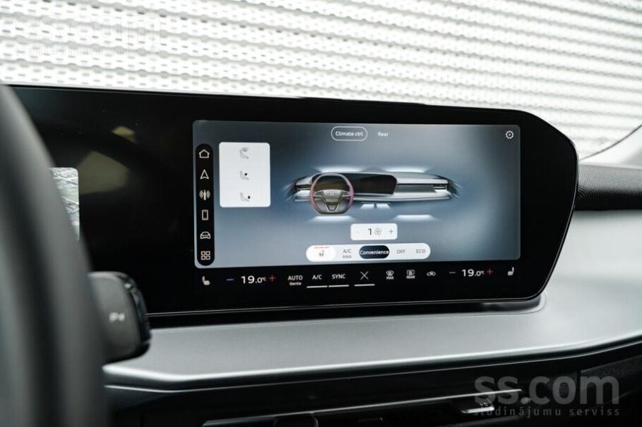 Pelēks Audi Q3 2026 Rīga, ar dzinēja tilpumu 1.50 L un nobraukumu 2 tūkst. km par 39700 €, foto 17 vietnē AUTOMOTO.COM.LV