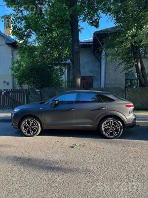 Grey Audi Q3 2026 in Riga, with an engine capacity of 1.50 L and mileage of 2 thousand km for 49000 €, photo 3 on AUTOMOTO.COM.LV
