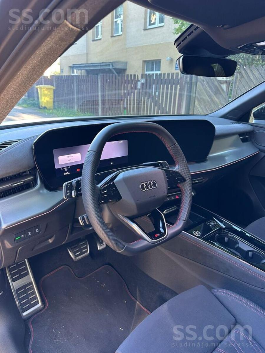 Grey Audi Q3 2026 in Riga, with an engine capacity of 1.50 L and mileage of 2 thousand km for 49000 €, photo 7 on AUTOMOTO.COM.LV
