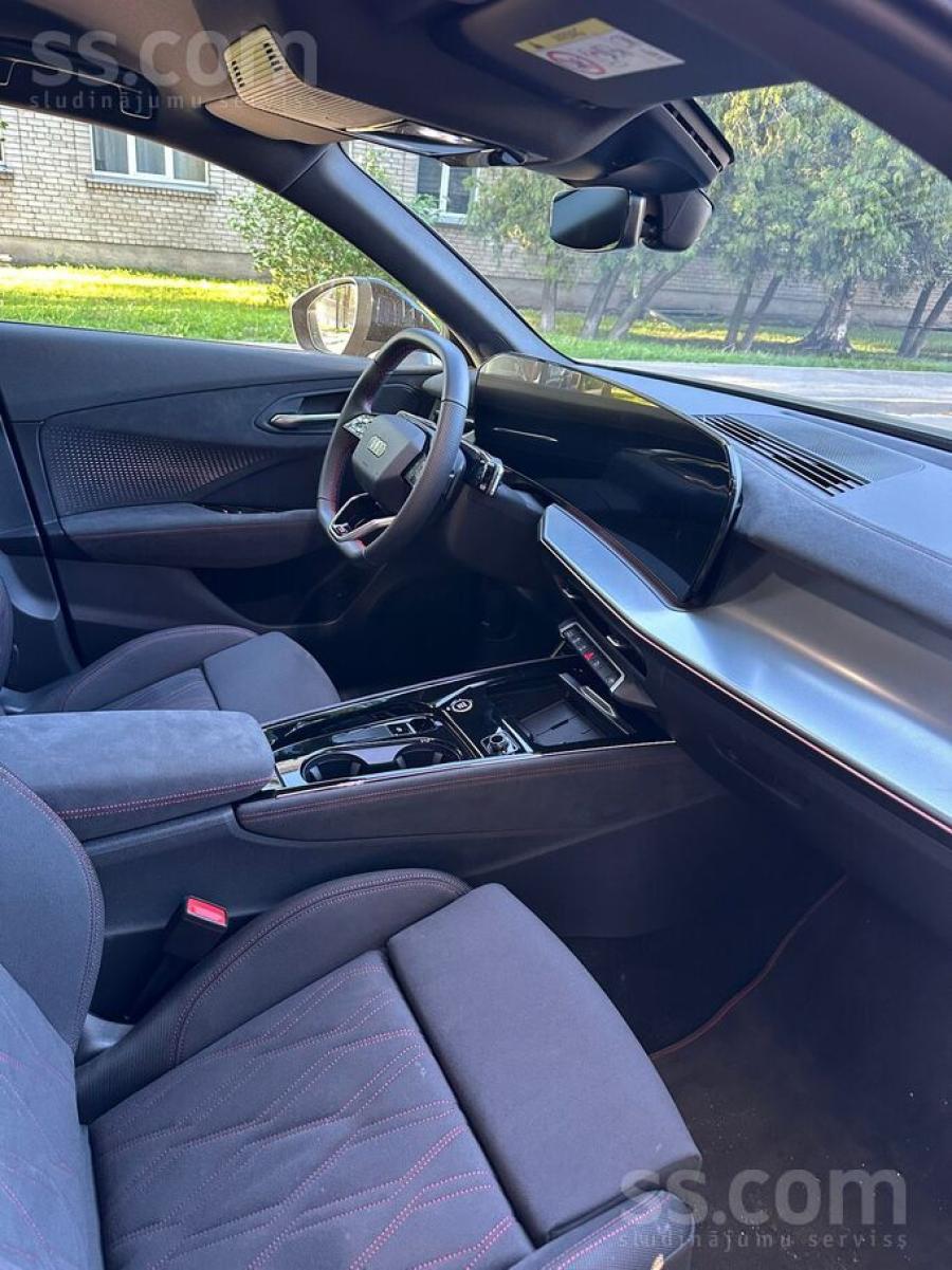 Grey Audi Q3 2026 in Riga, with an engine capacity of 1.50 L and mileage of 2 thousand km for 49000 €, photo 8 on AUTOMOTO.COM.LV
