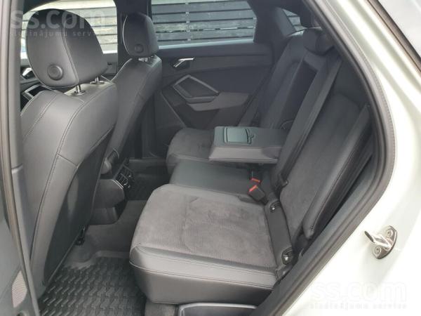 Pelēks Audi Q3 2023 Rīga, ar dzinēja tilpumu 1.50 L un nobraukumu 41 tūkst. km par 32500 €, foto 9 vietnē AUTOMOTO.COM.LV