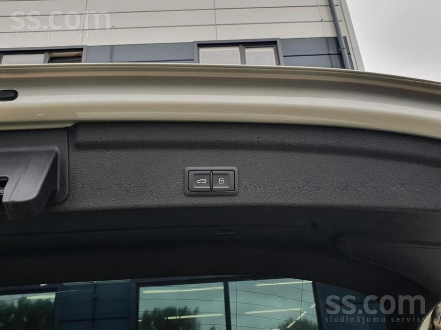 Pelēks Audi Q3 2023 Rīga, ar dzinēja tilpumu 1.50 L un nobraukumu 41 tūkst. km par 32500 €, foto 12 vietnē AUTOMOTO.COM.LV