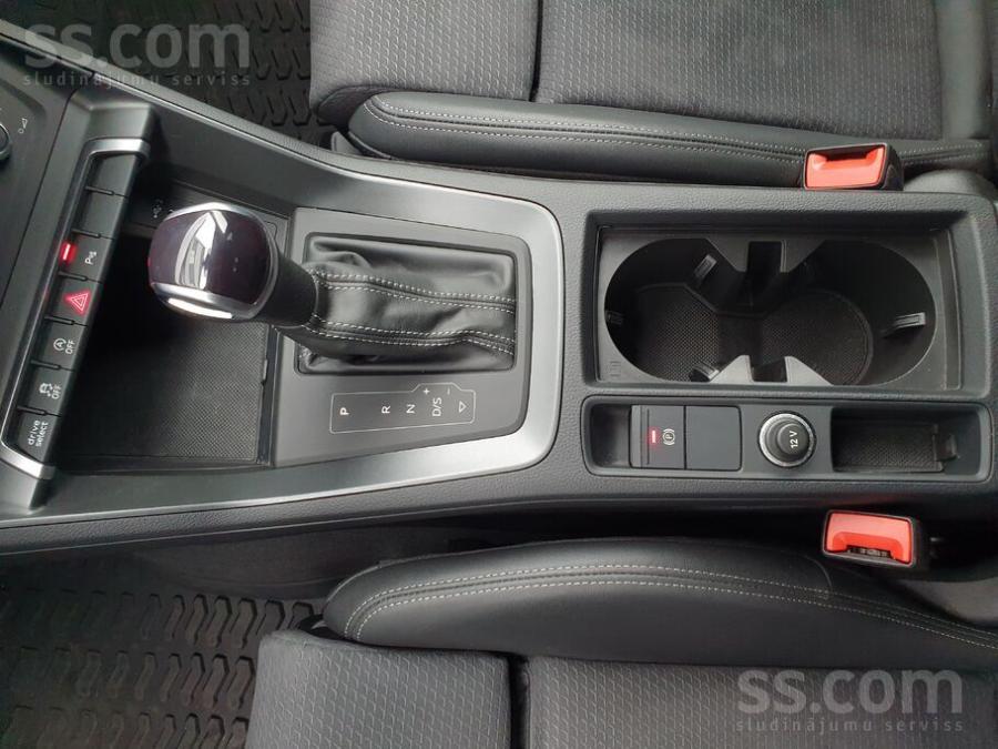 Pelēks Audi Q3 2023 Rīga, ar dzinēja tilpumu 1.50 L un nobraukumu 41 tūkst. km par 32500 €, foto 31 vietnē AUTOMOTO.COM.LV