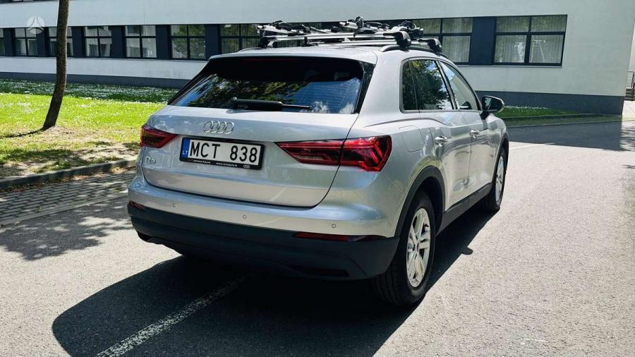 Pelēks Audi Q3 2023 Kauņa, ar dzinēja tilpumu 1.50 L un nobraukumu 19 tūkst. km par 28750 €, foto 5 vietnē AUTOMOTO.COM.LV