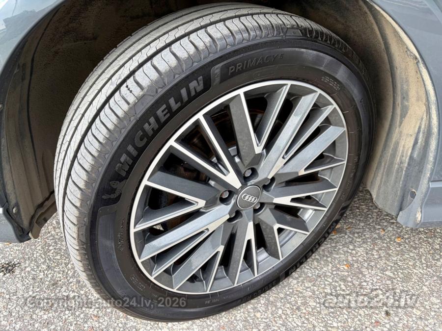 Grey Audi Q3 2019 in Tallinn, with an engine capacity of 2.00 L and mileage of 124 thousand km for 26000 €, photo 19 on AUTOMOTO.COM.LV