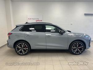 Grey Audi Q3 2025 in Parnu, with an engine capacity of 1.50 L and mileage of 6 thousand km for 52900 €, photo 4 on AUTOMOTO.COM.LV