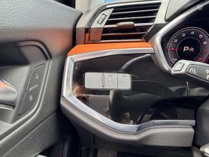 Oranžs Audi Q3 2019 Kauņa, ar dzinēja tilpumu 1.50 L un nobraukumu 124 tūkst. km par 21300 €, foto 24 vietnē AUTOMOTO.COM.LV