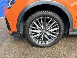 Oranžs Audi Q3 2019 Kauņa, ar dzinēja tilpumu 1.50 L un nobraukumu 124 tūkst. km par 21300 €, foto 39 vietnē AUTOMOTO.COM.LV