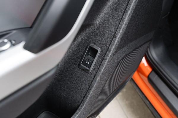 Orange Audi Q3 2023 in Marupe, with an engine capacity of 2.00 L and mileage of 69 thousand km for 32900 €, photo 8 on AUTOMOTO.COM.LV