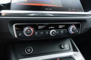 Oranžs Audi Q3 2023 Mārupe, ar dzinēja tilpumu 2.00 L un nobraukumu 69 tūkst. km par 32900 €, foto 23 vietnē AUTOMOTO.COM.LV