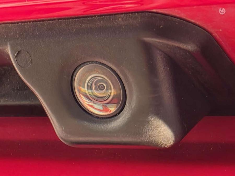 Red Audi Q3 2020 in Jonava, with an engine capacity of 2.00 L and mileage of 238 thousand km for 21500 €, photo 19 on AUTOMOTO.COM.LV
