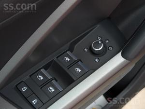 Sarkans Audi Q3 2023 Jūrmala, ar dzinēja tilpumu 2.00 L un nobraukumu 39 tūkst. km par 32990 €, foto 19 vietnē AUTOMOTO.COM.LV
