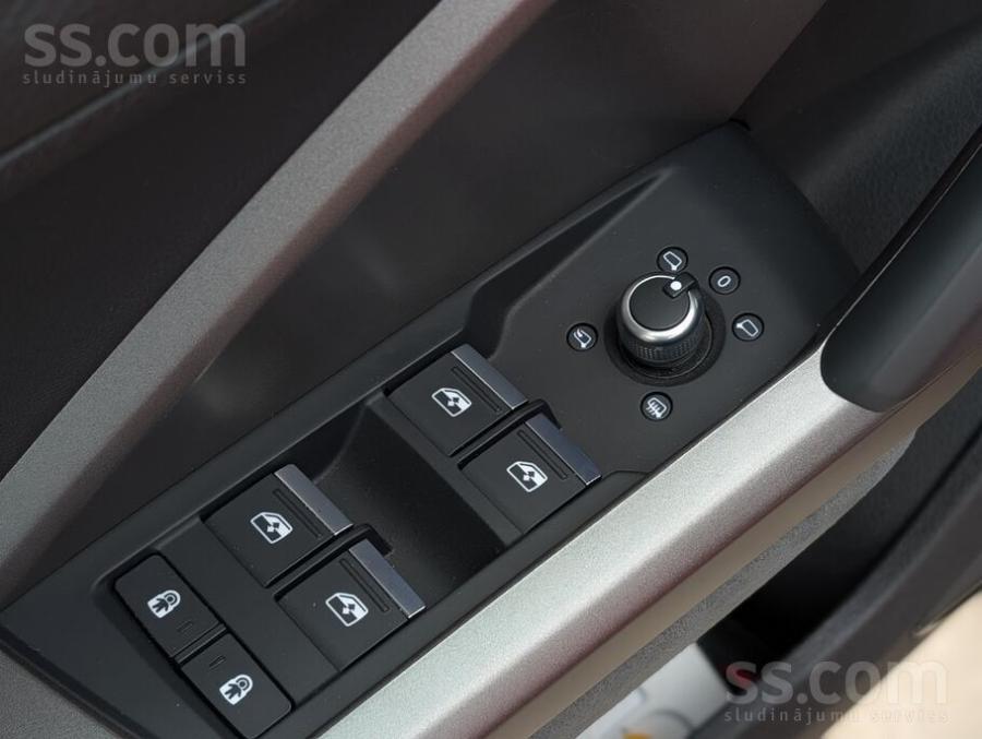 Sarkans Audi Q3 2023 Jūrmala, ar dzinēja tilpumu 2.00 L un nobraukumu 39 tūkst. km par 32990 €, foto 19 vietnē AUTOMOTO.COM.LV