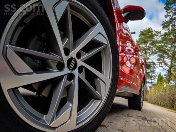 Red Audi Q3 2023 in Jurmala, with an engine capacity of 2.00 L and mileage of 39 thousand km for 32990 €, photo 9 on AUTOMOTO.COM.LV
