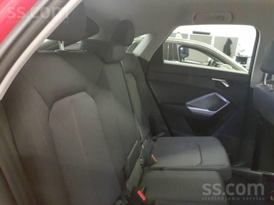Sarkans Audi Q3 2025 Rīga, ar dzinēja tilpumu 1.50 L un nobraukumu 19 tūkst. km par 37900 €, foto 12 vietnē AUTOMOTO.COM.LV
