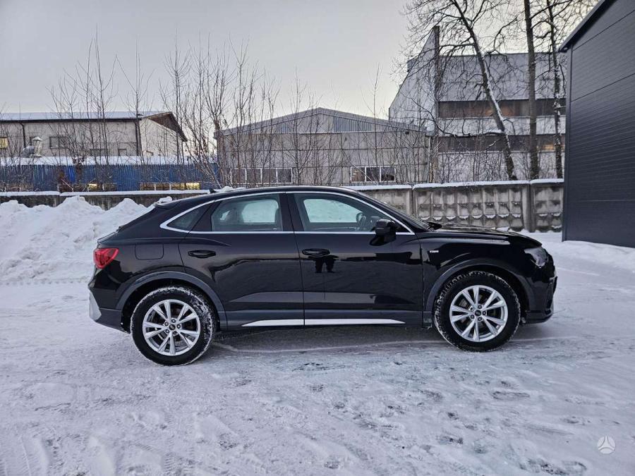 Black Audi Q3 Sportback 2021 in Kaunas, with an engine capacity of 1.50 L and mileage of 58 thousand km for 11900 €, photo 5 on AUTOMOTO.COM.LV