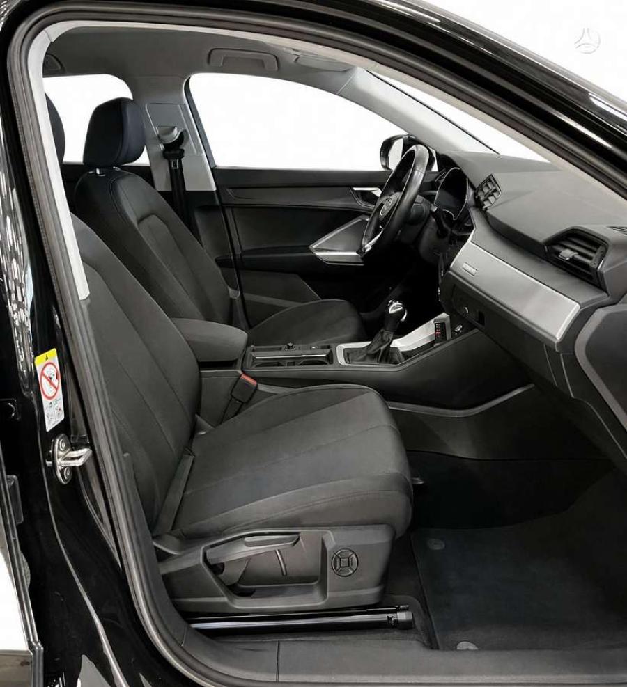 Melns Audi Q3 Sportback 2021 Kauņa, ar dzinēja tilpumu 1.50 L un nobraukumu 110 tūkst. km par 24500 €, foto 6 vietnē AUTOMOTO.COM.LV