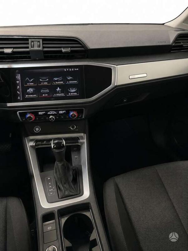 Melns Audi Q3 Sportback 2021 Kauņa, ar dzinēja tilpumu 1.50 L un nobraukumu 110 tūkst. km par 24500 €, foto 10 vietnē AUTOMOTO.COM.LV