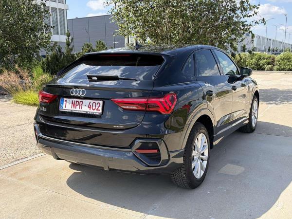 Black Audi Q3 Sportback 2021 in Vilnius, with an engine capacity of 1.97 L and mileage of 99 thousand km for 25900 €, photo 4 on AUTOMOTO.COM.LV