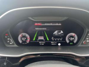Black Audi Q3 Sportback 2021 in Vilnius, with an engine capacity of 1.97 L and mileage of 99 thousand km for 25900 €, photo 16 on AUTOMOTO.COM.LV