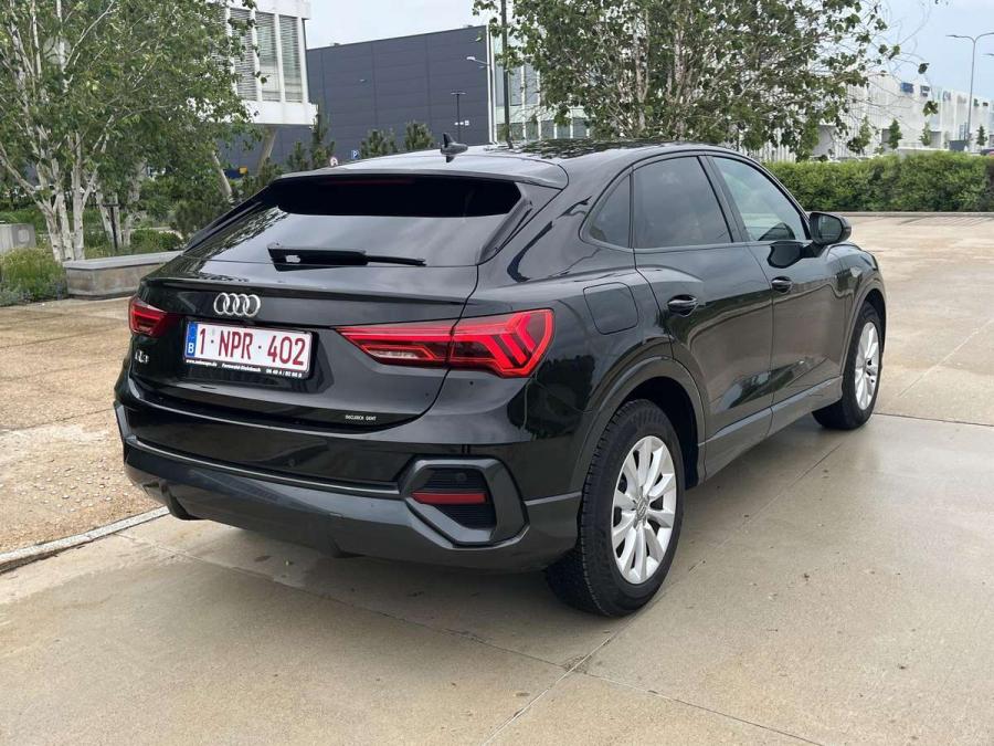 Melns Audi Q3 Sportback 2021 Viļņa, ar dzinēja tilpumu 1.97 L un nobraukumu 99 tūkst. km par 25900 €, foto 3 vietnē AUTOMOTO.COM.LV