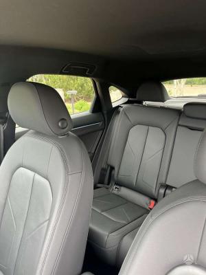 Melns Audi Q3 Sportback 2021 Viļņa, ar dzinēja tilpumu 1.97 L un nobraukumu 99 tūkst. km par 25900 €, foto 12 vietnē AUTOMOTO.COM.LV