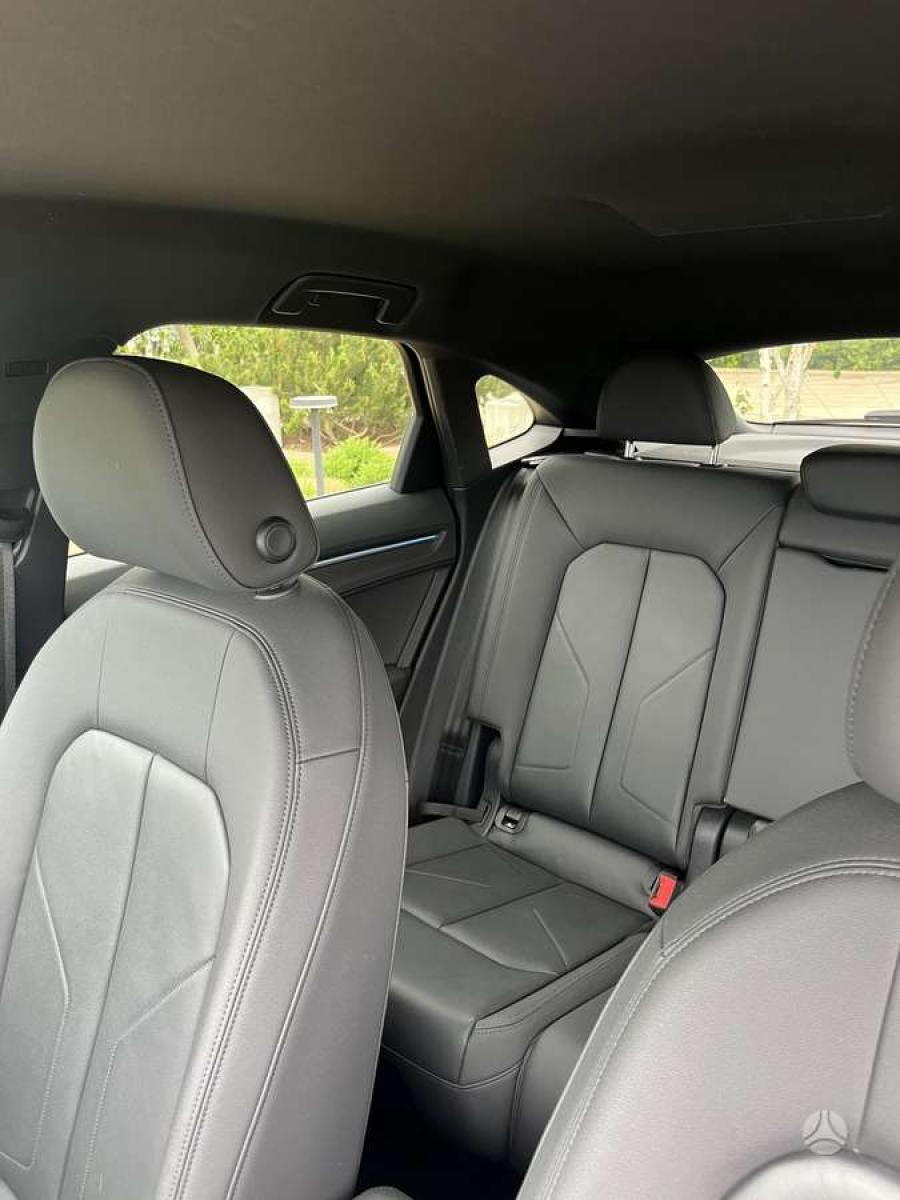 Melns Audi Q3 Sportback 2021 Viļņa, ar dzinēja tilpumu 1.97 L un nobraukumu 99 tūkst. km par 25900 €, foto 12 vietnē AUTOMOTO.COM.LV