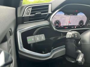 Melns Audi Q3 Sportback 2021 Viļņa, ar dzinēja tilpumu 1.97 L un nobraukumu 99 tūkst. km par 25900 €, foto 29 vietnē AUTOMOTO.COM.LV