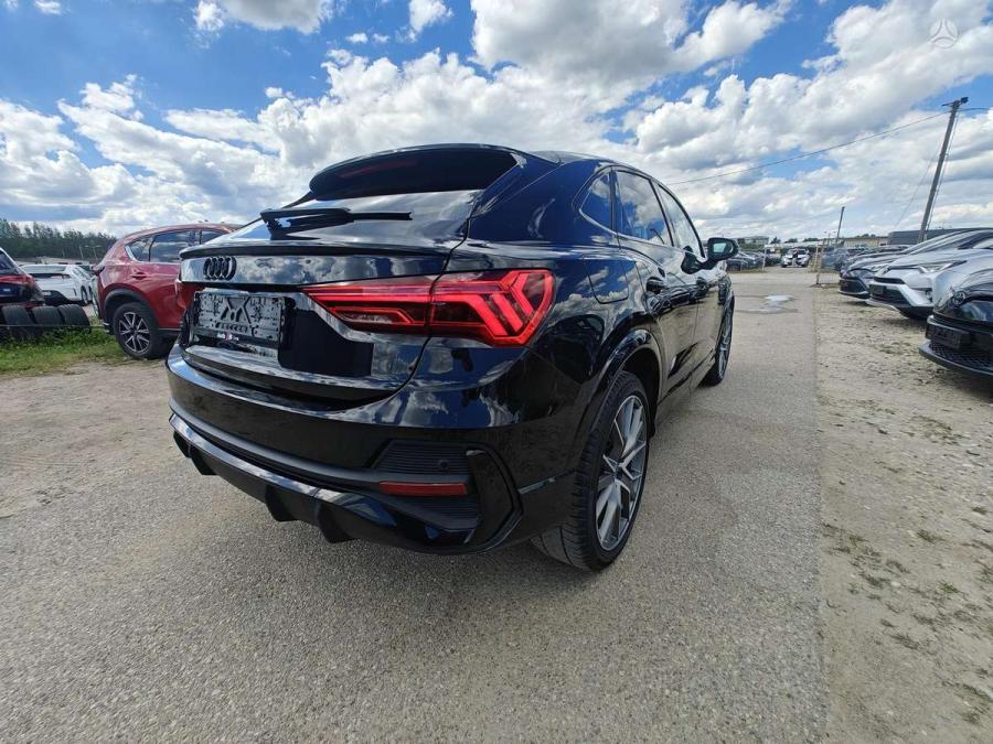 Black Audi Q3 Sportback 2021 in Vilnius, with an engine capacity of 2.00 L and mileage of 280 thousand km for 19500 €, photo 9 on AUTOMOTO.COM.LV