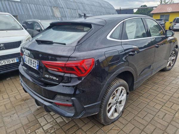 Melns Audi Q3 Sportback 2022 Kauņa, ar dzinēja tilpumu 1.40 L un nobraukumu 27 tūkst. km par 15300 €, foto 4 vietnē AUTOMOTO.COM.LV