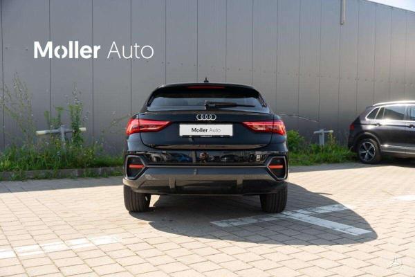 Melns Audi Q3 Sportback 2023 Viļņa, ar dzinēja tilpumu 1.50 L un nobraukumu 25 tūkst. km par 34950 €, foto 5 vietnē AUTOMOTO.COM.LV