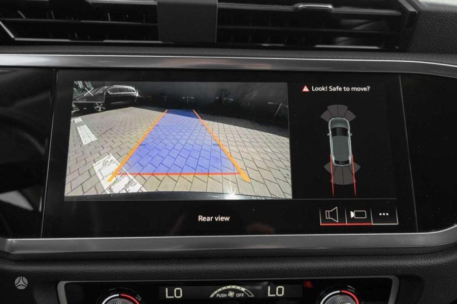 Melns Audi Q3 Sportback 2023 Viļņa, ar dzinēja tilpumu 1.50 L un nobraukumu 25 tūkst. km par 34950 €, foto 17 vietnē AUTOMOTO.COM.LV