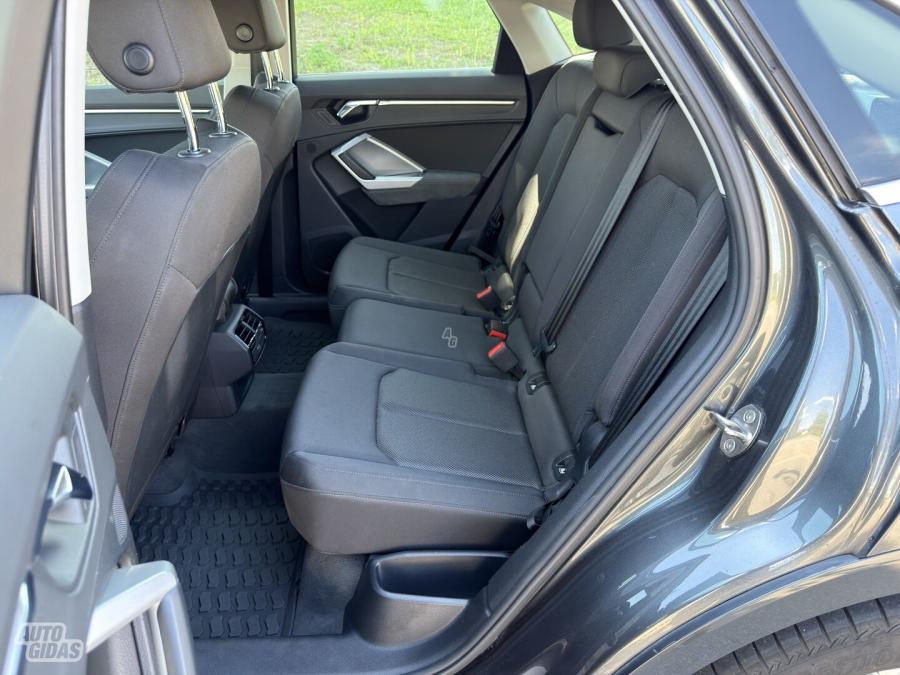Pelēks Audi Q3 Sportback 2020 Panevēža, ar dzinēja tilpumu 2.00 L un nobraukumu 215 tūkst. km par 22000 €, foto 34 vietnē AUTOMOTO.COM.LV