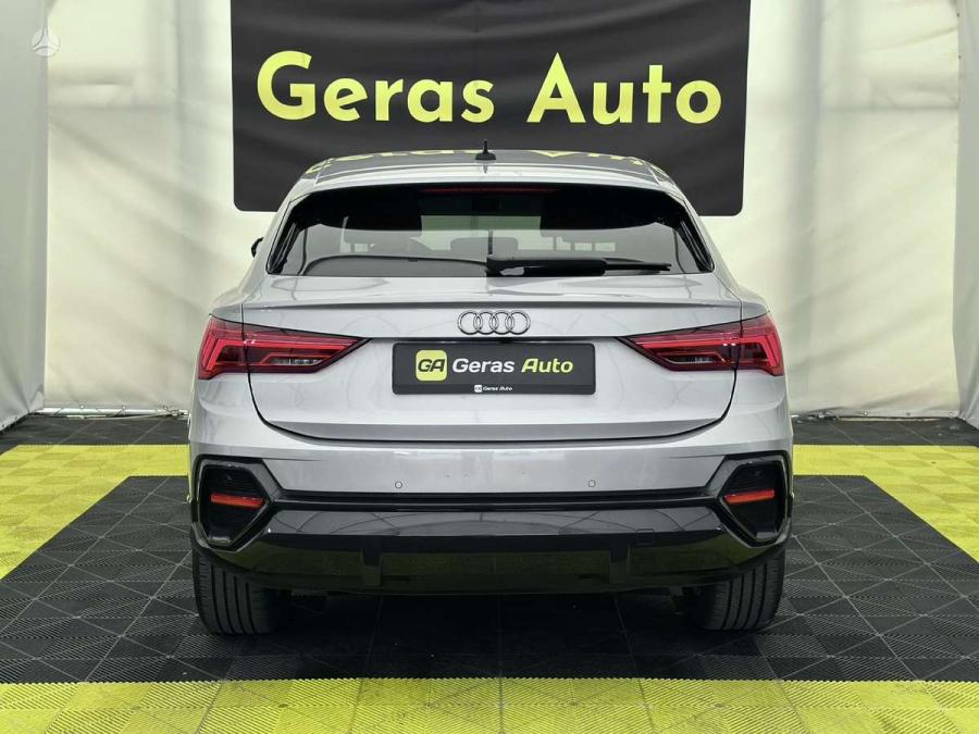 Pelēks Audi Q3 Sportback 2022 Viļņa, ar dzinēja tilpumu 1.50 L un nobraukumu 33 tūkst. km par 29450 €, foto 5 vietnē AUTOMOTO.COM.LV