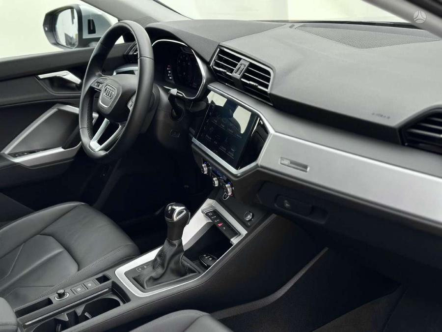 Pelēks Audi Q3 Sportback 2022 Viļņa, ar dzinēja tilpumu 1.50 L un nobraukumu 33 tūkst. km par 29450 €, foto 16 vietnē AUTOMOTO.COM.LV