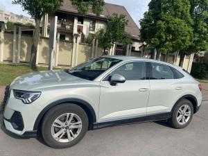 Pelēks Audi Q3 Sportback 2023 Klaipėda, ar dzinēja tilpumu 1.50 L un nobraukumu 55 tūkst. km par 29500 €, foto  vietnē AUTOMOTO.COM.LV
