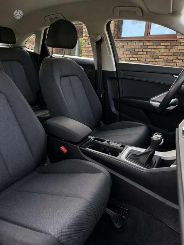 Pelēks Audi Q3 Sportback 2023 Viļņa, ar dzinēja tilpumu 1.50 L un nobraukumu 98 tūkst. km par 27490 €, foto 7 vietnē AUTOMOTO.COM.LV