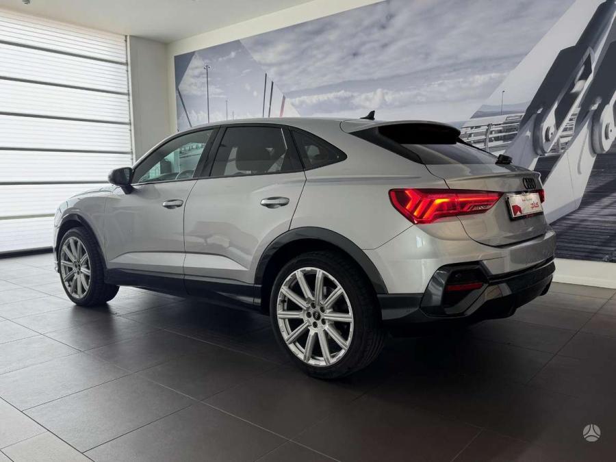 Pelēks Audi Q3 Sportback 2024 Kauņa, ar dzinēja tilpumu 1.97 L un nobraukumu 56 tūkst. km par 37299 €, foto 6 vietnē AUTOMOTO.COM.LV