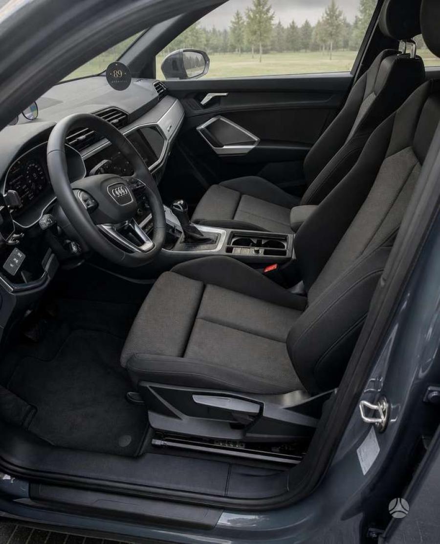 Pelēks Audi Q3 Sportback 2025 Viļņa, ar dzinēja tilpumu 1.50 L un nobraukumu 4 tūkst. km par 36000 €, foto 12 vietnē AUTOMOTO.COM.LV