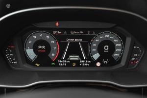 Pelēks Audi Q3 Sportback 2025 Viļņa, ar dzinēja tilpumu 2.00 L un nobraukumu 18 tūkst. km par 39650 €, foto 17 vietnē AUTOMOTO.COM.LV