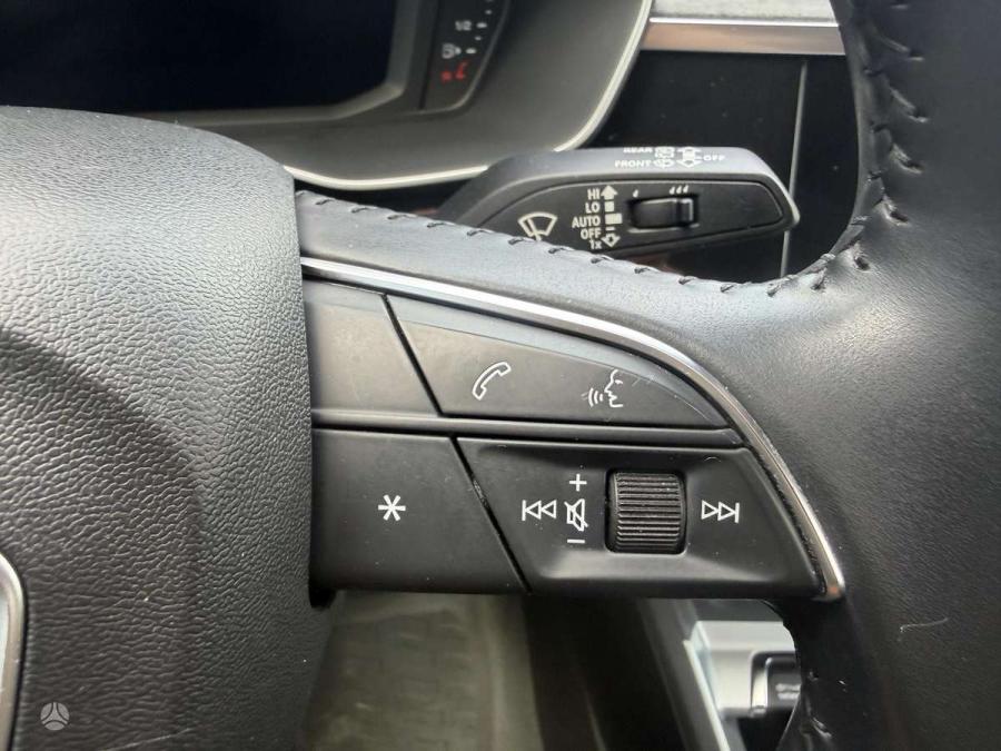 Grey Audi Q3 Sportback 2020 in Kaunas, with an engine capacity of 1.97 L and mileage of 215 thousand km for 21000 €, photo 23 on AUTOMOTO.COM.LV