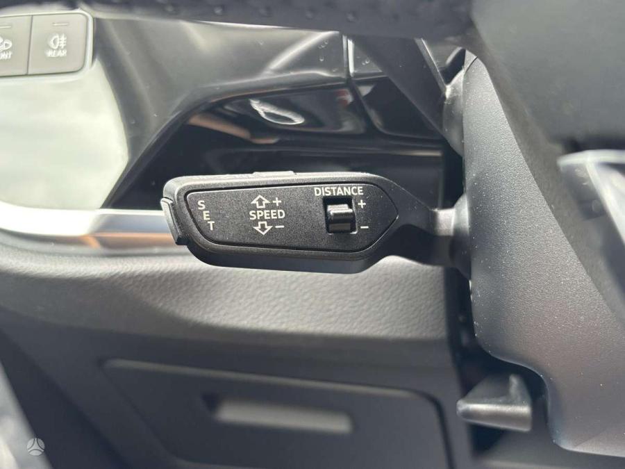 Grey Audi Q3 Sportback 2020 in Kaunas, with an engine capacity of 1.97 L and mileage of 215 thousand km for 21000 €, photo 27 on AUTOMOTO.COM.LV