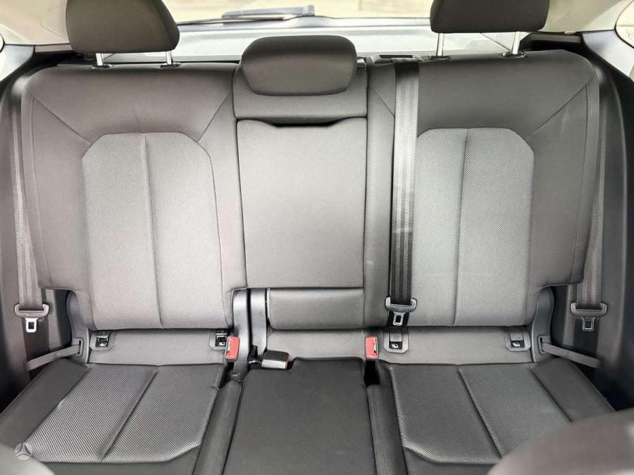 Grey Audi Q3 Sportback 2020 in Kaunas, with an engine capacity of 1.97 L and mileage of 215 thousand km for 21000 €, photo 38 on AUTOMOTO.COM.LV