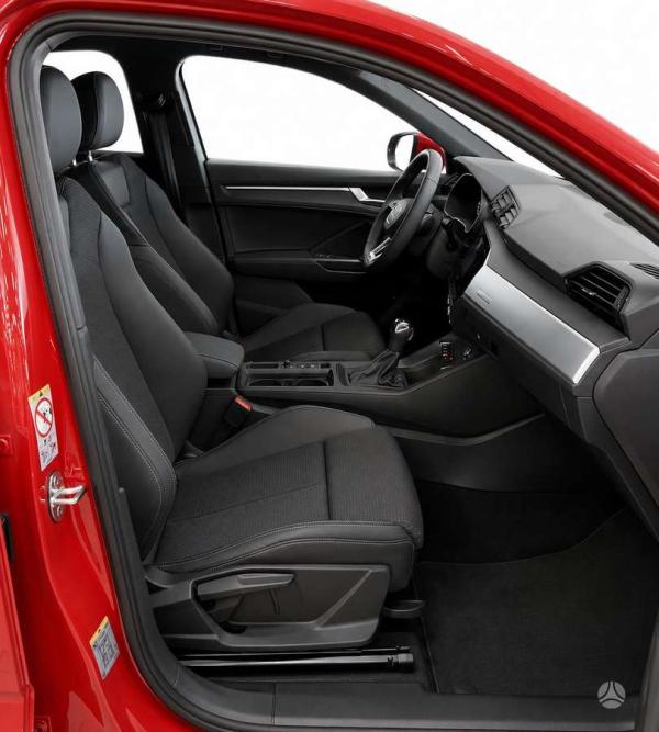 Red Audi Q3 Sportback 2024 in Kaunas, with an engine capacity of 1.50 L and mileage of 15 thousand km for 33500 €, photo 8 on AUTOMOTO.COM.LV