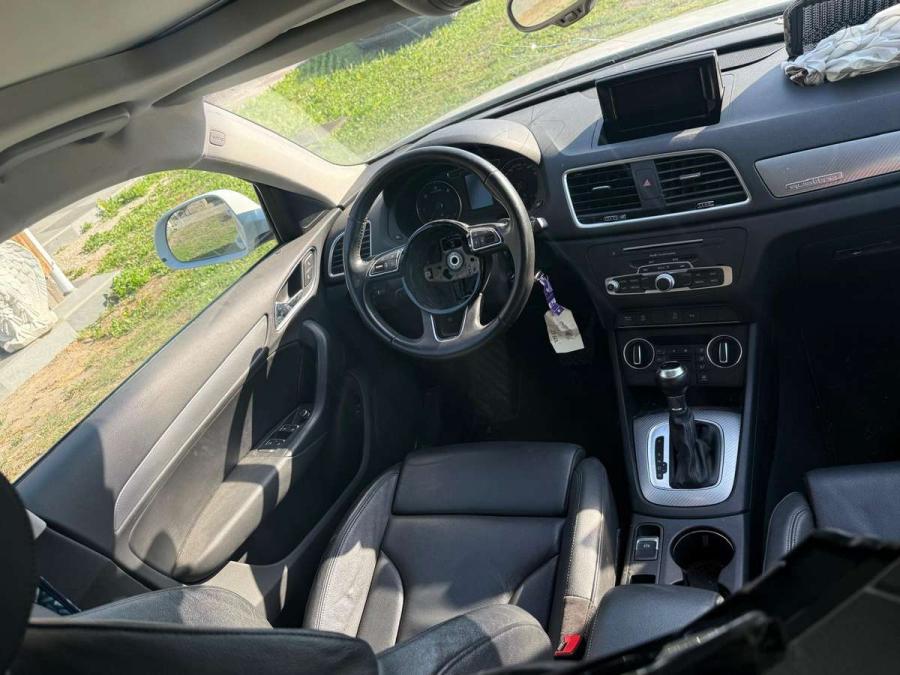 Balts Audi Q3 Sportback 2015 Kauņa, ar dzinēja tilpumu 2.00 L un nobraukumu 141 tūkst. km par 7990 €, foto 13 vietnē AUTOMOTO.COM.LV
