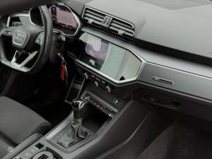 White Audi Q3 Sportback 2019 in Taurage, with an engine capacity of 1.97 L and mileage of 218 thousand km for 18900 €, photo 40 on AUTOMOTO.COM.LV