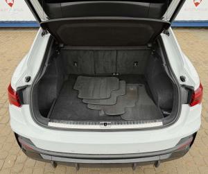 White Audi Q3 Sportback 2019 in Taurage, with an engine capacity of 1.97 L and mileage of 218 thousand km for 18900 €, photo 48 on AUTOMOTO.COM.LV