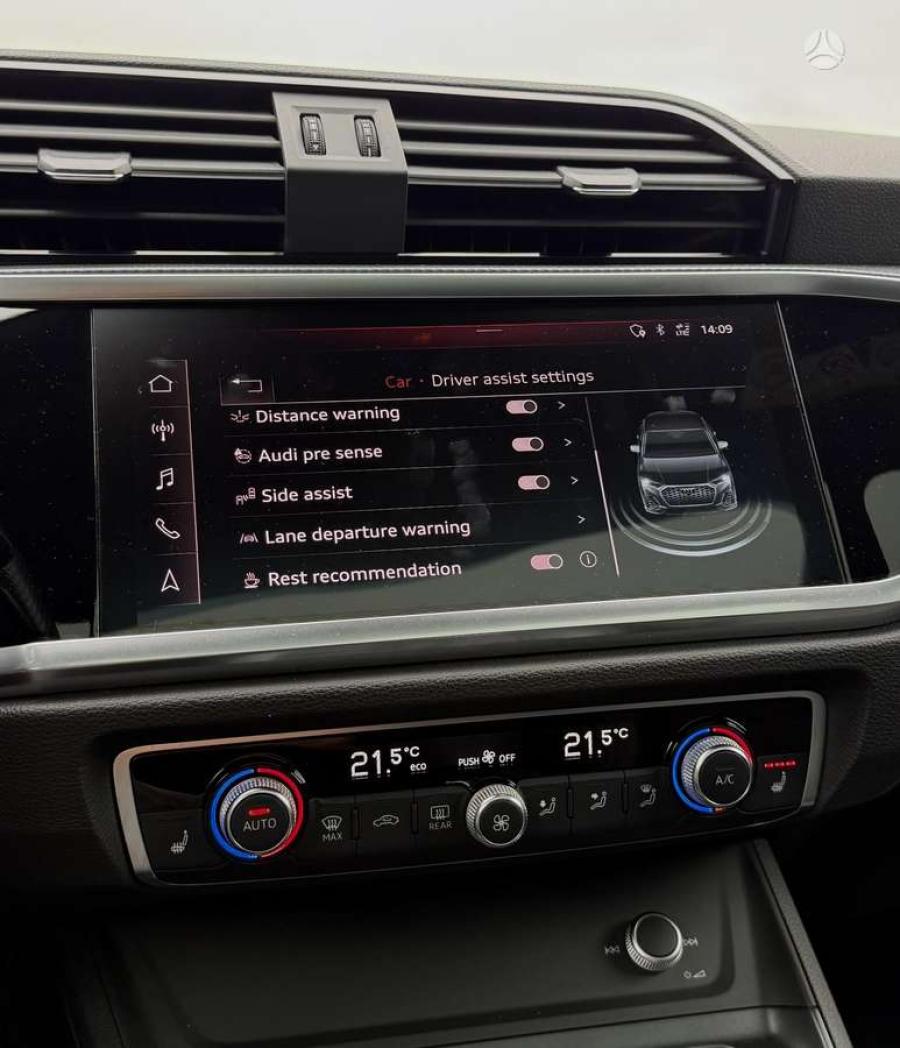 White Audi Q3 Sportback 2019 in Taurage, with an engine capacity of 1.97 L and mileage of 218 thousand km for 18900 €, photo 60 on AUTOMOTO.COM.LV